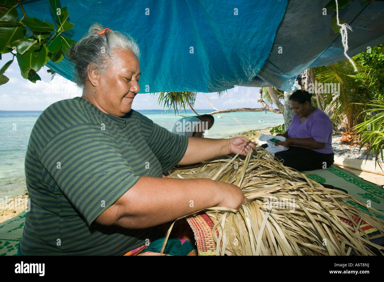 Polynesian weaving hi-res stock photography and images - Alamy