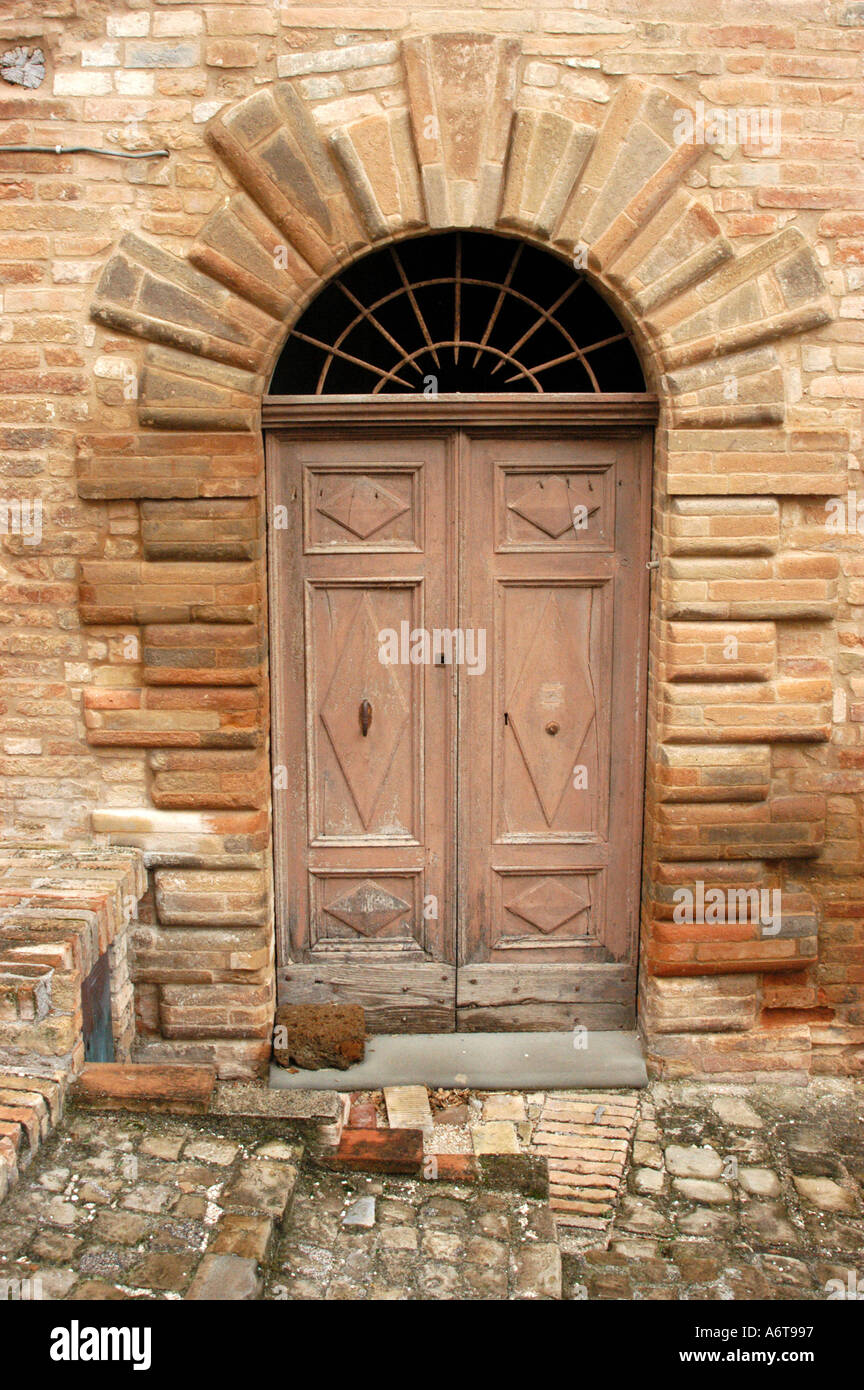 Derilict medieval hi-res stock photography and images - Alamy