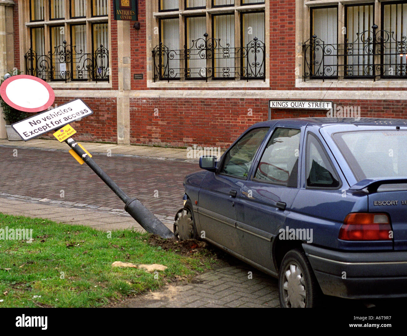 Humour accident voiture hi-res stock photography and images - Alamy
