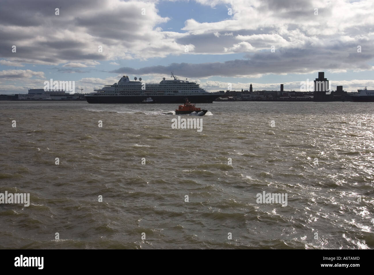 River mersey ferry boats hi-res stock photography and images - Alamy