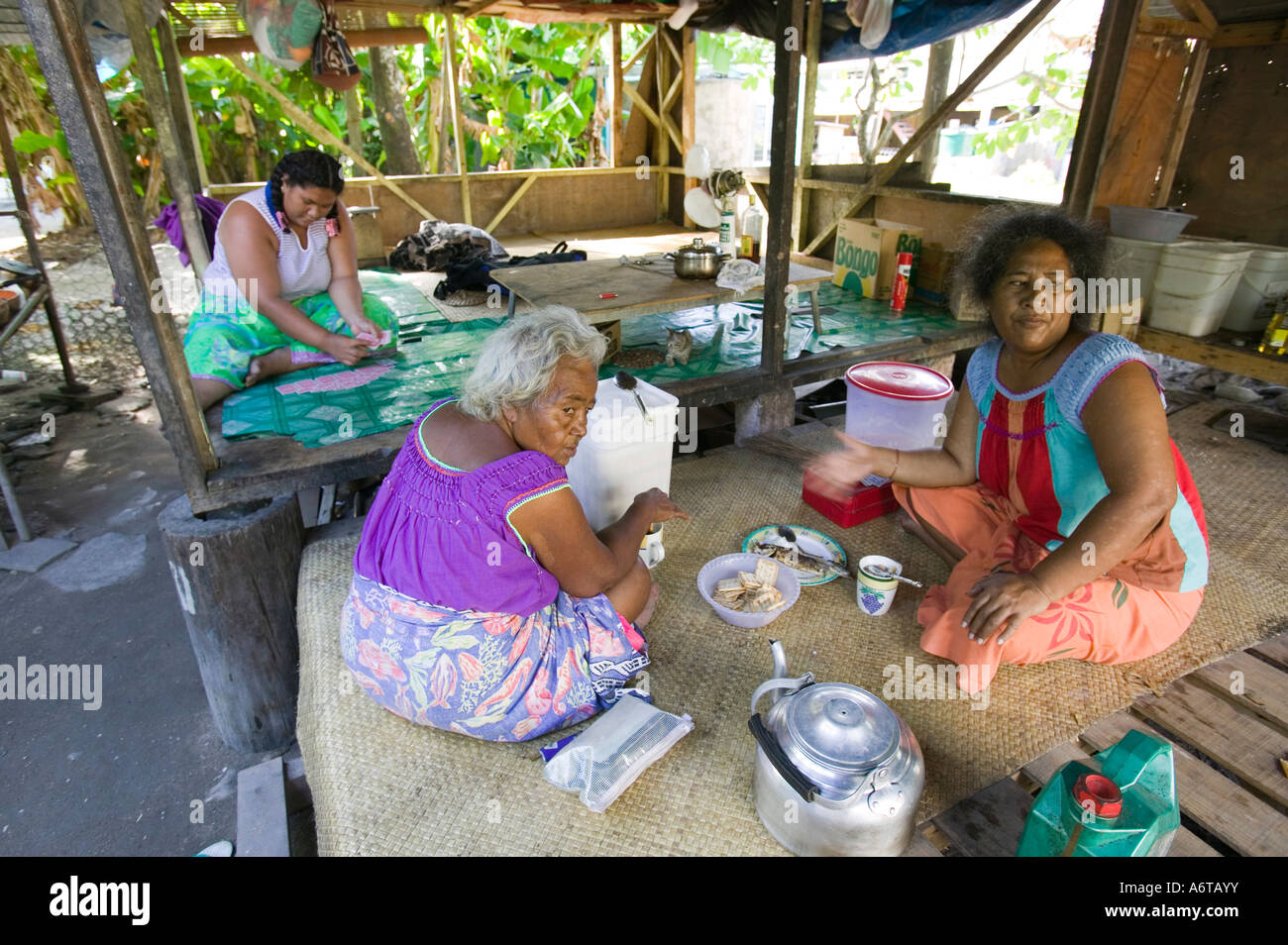 Tuvalu house funafuti hi-res stock photography and images - Alamy