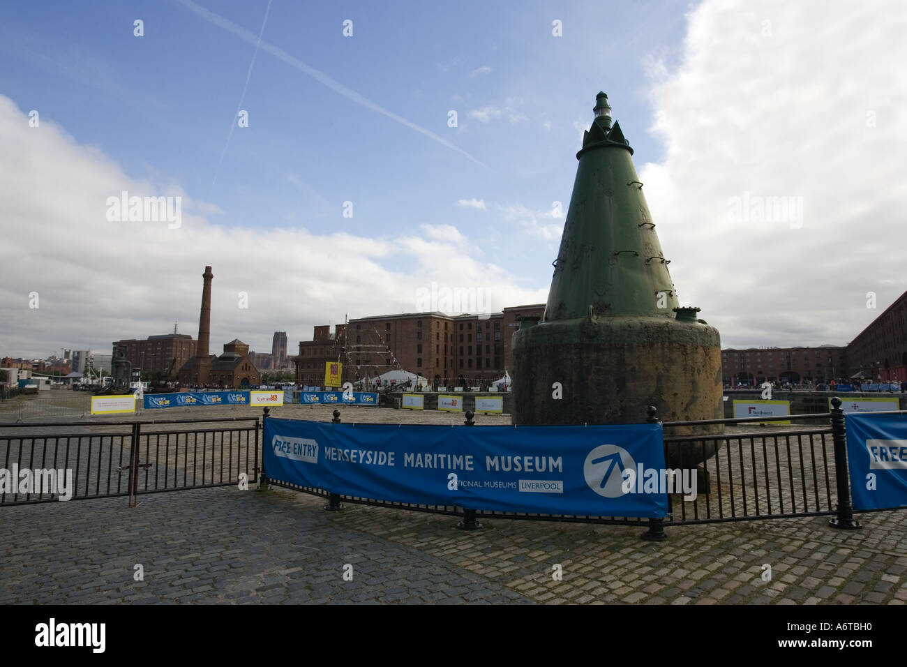 Albert Dock and the Martime Museum, Liverpool Stock Photo - Alamy