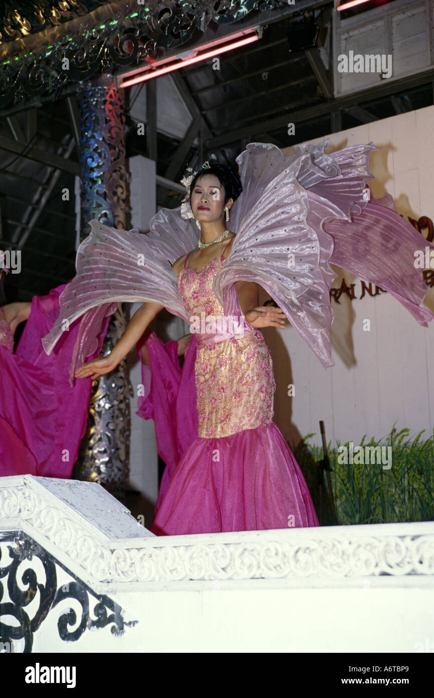 Beautiful girl singer performing at Chiang Rai night market North ...