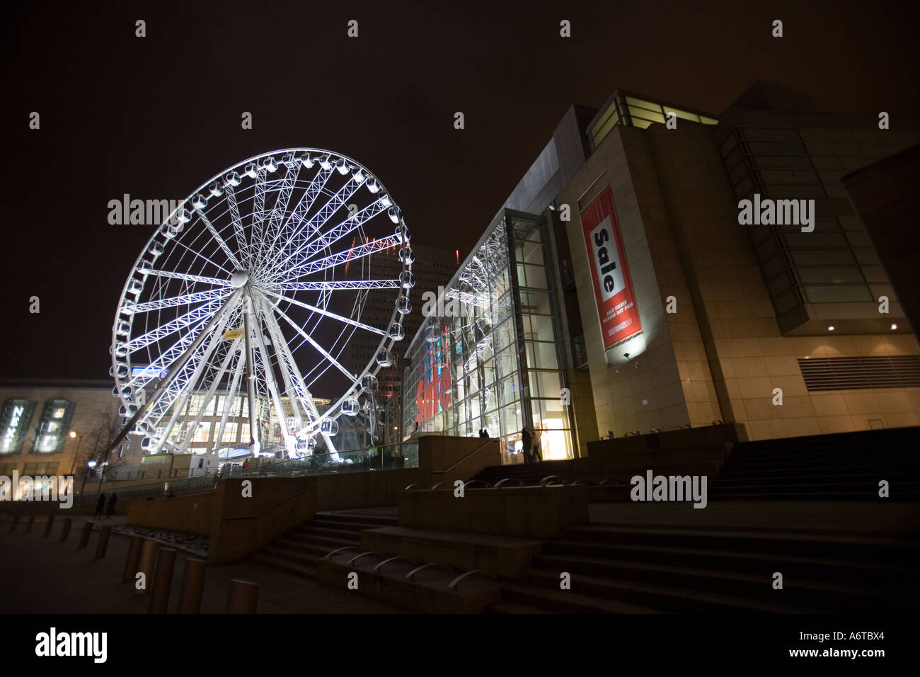 Manchester Eye - big wheel at night Stock Photo - Alamy