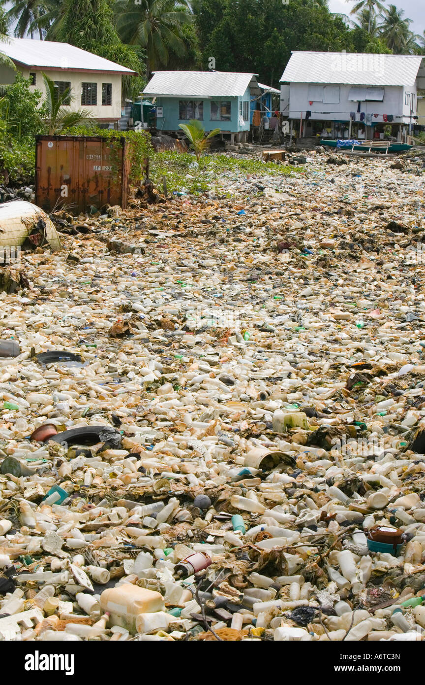 Plastic rubbish in a lagoon on Funafuti, Tuvalu Stock Photo - Alamy