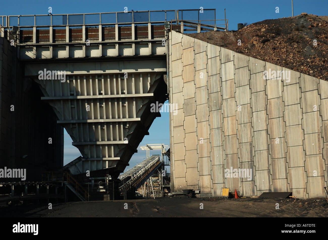 coal loading hopper for processing plant Central Queensland Mine Stock ...