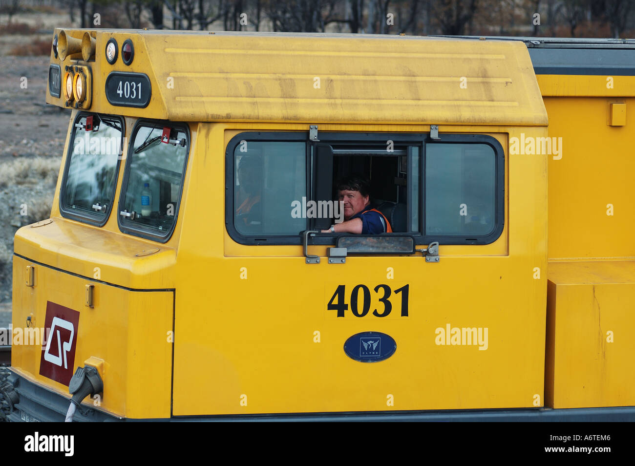 coal train loading at mine in central Queensland Stock Photo - Alamy