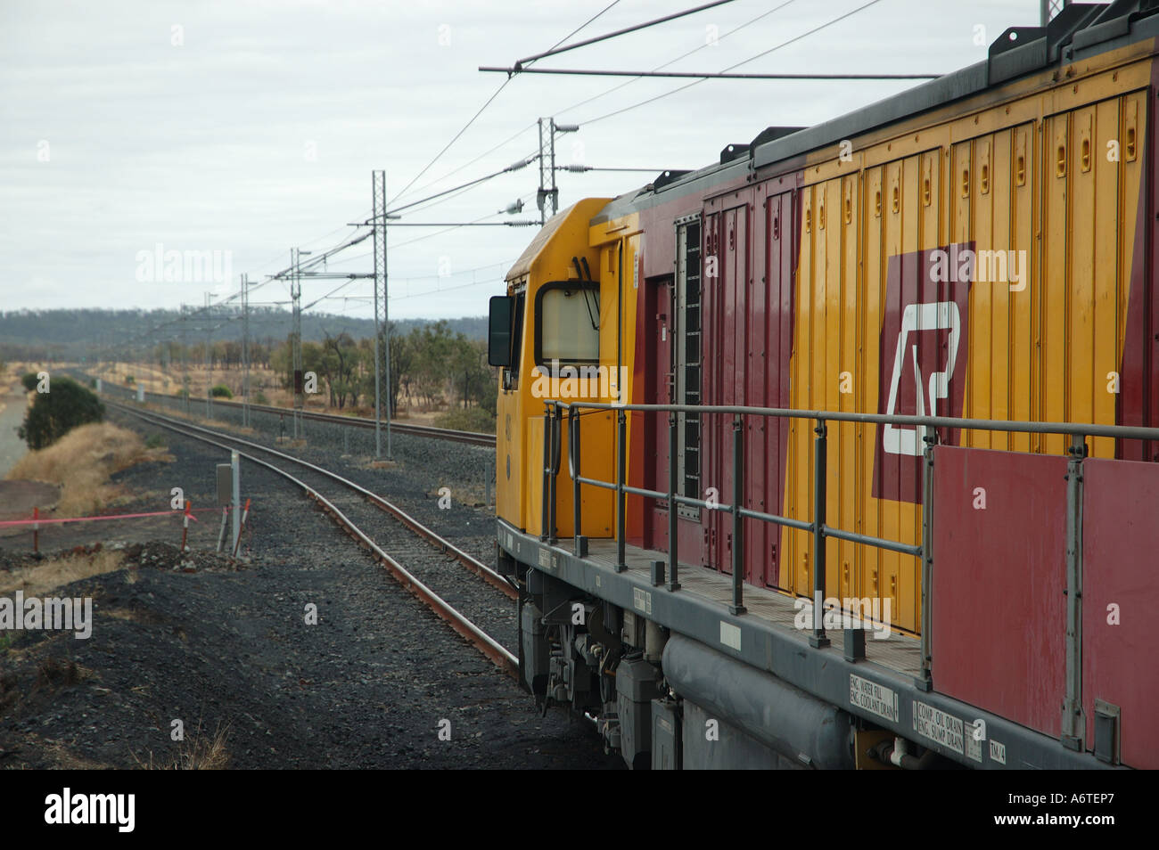 Coal train loading central queensland hi-res stock photography and ...