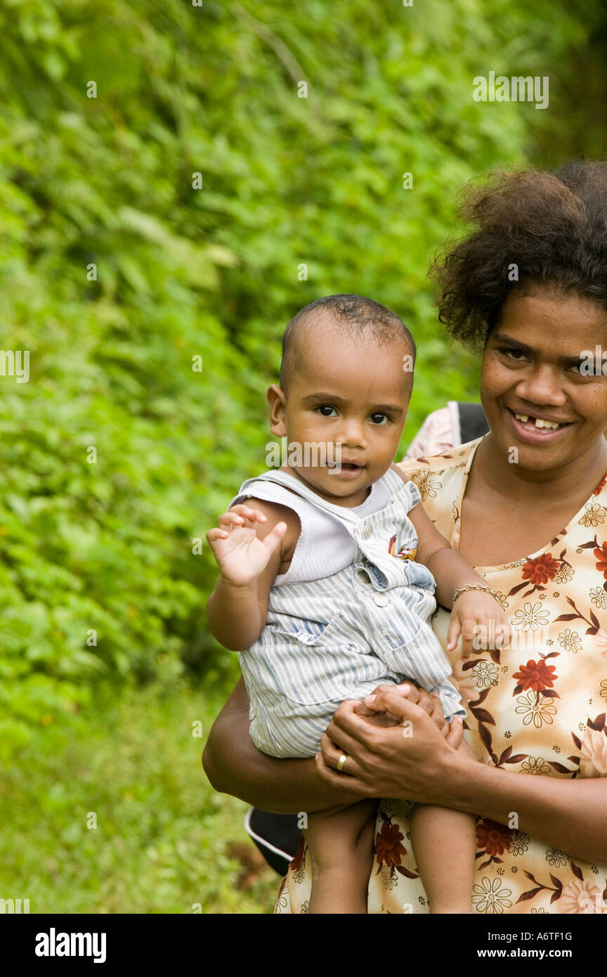 a Fijian mother and child in Bukaya village, Fijian Highlands Stock ...