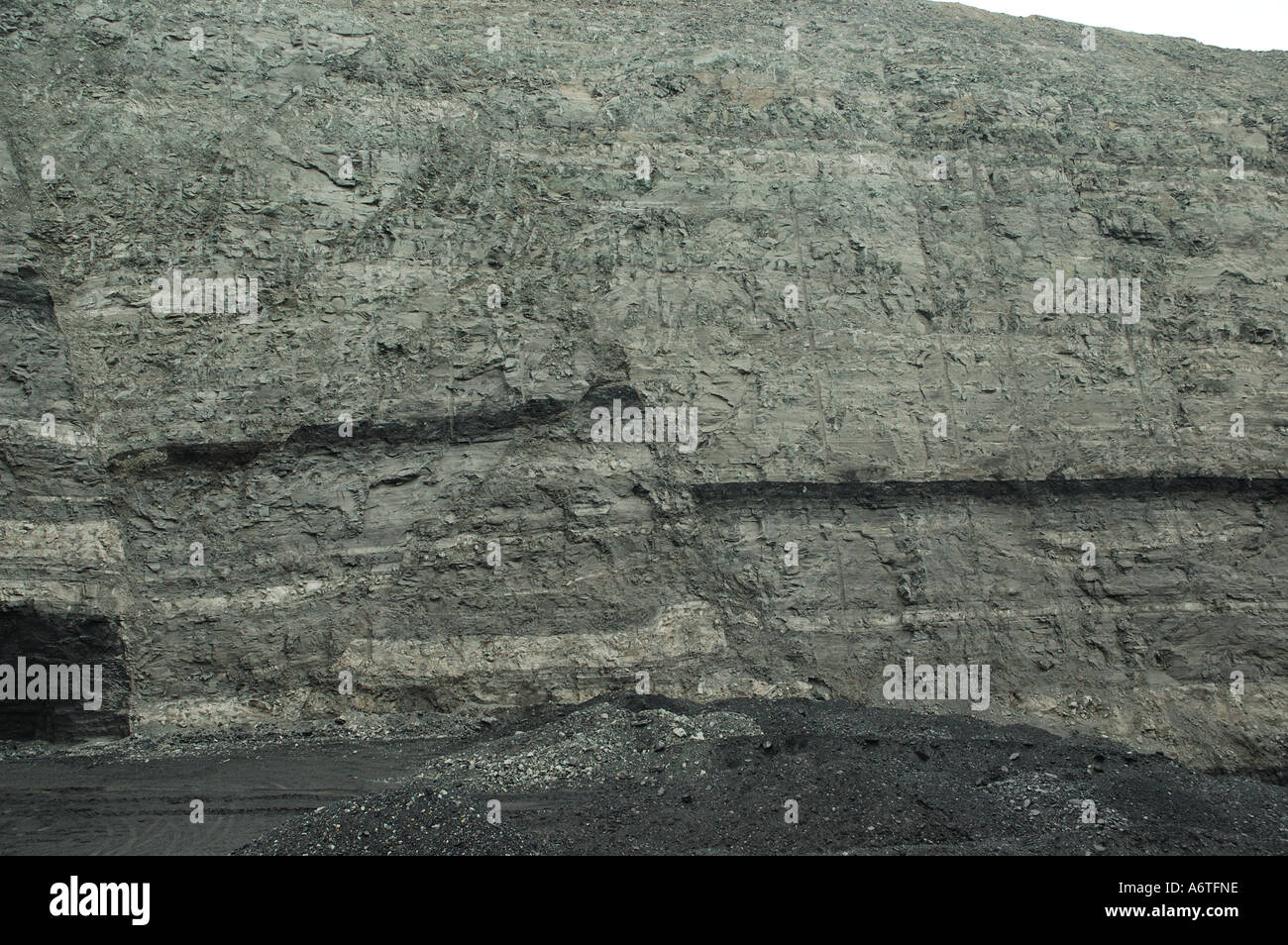 Fault Line Rock Layers High Resolution Stock Photography and Images - Alamy