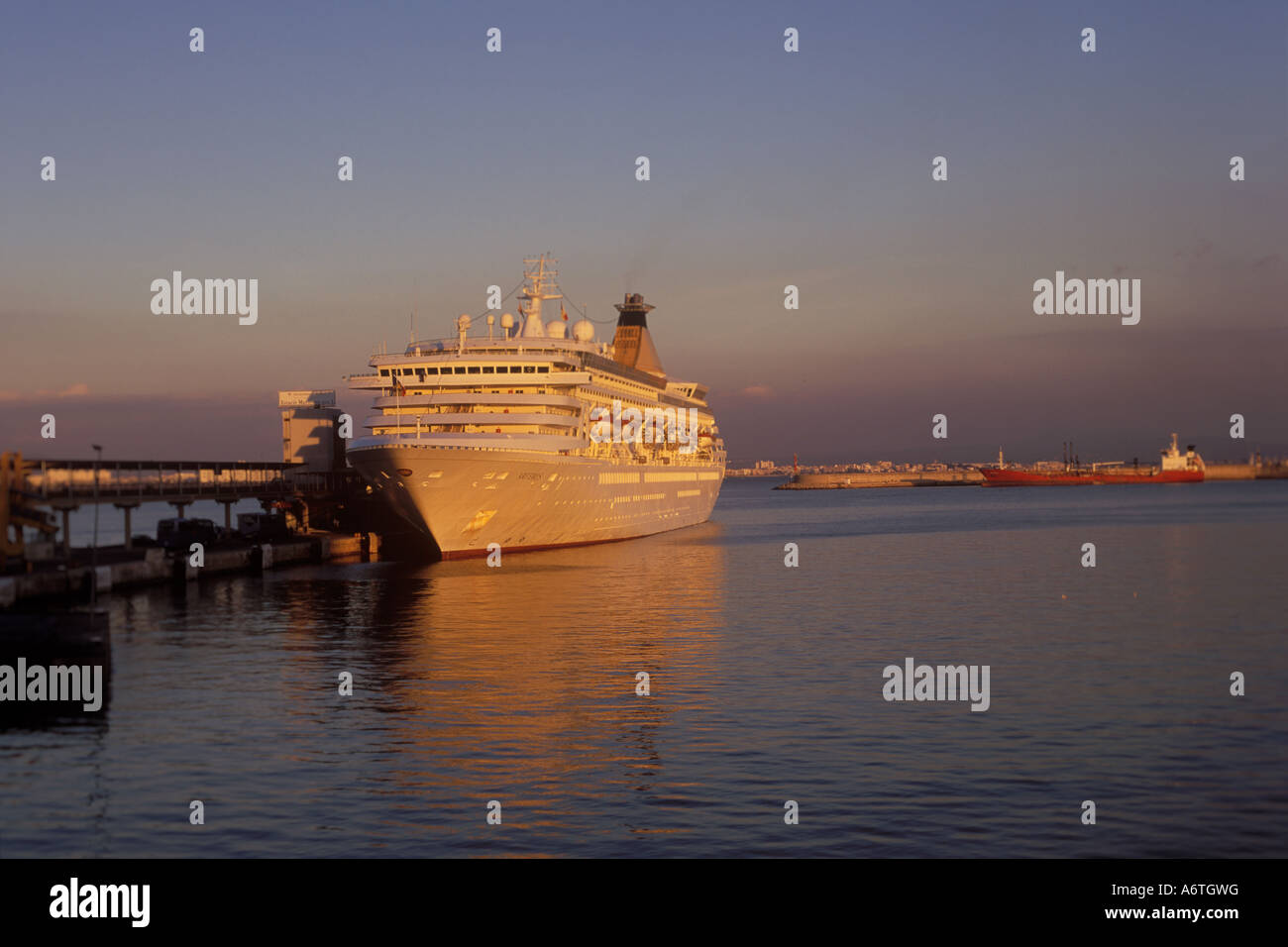 Pando cruises hi-res stock photography and images - Alamy