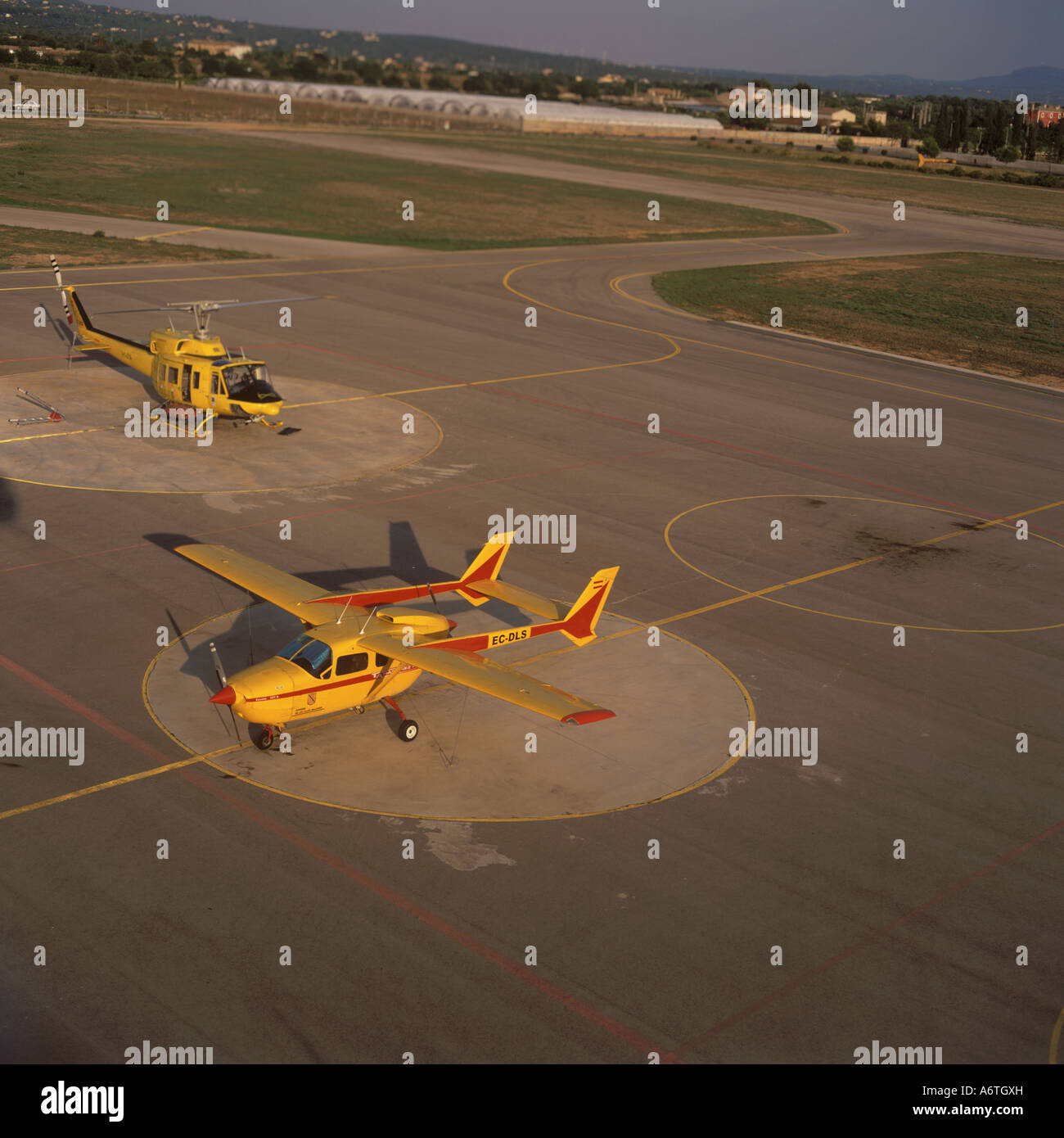 Aircraft fire hi-res stock photography and images - Alamy