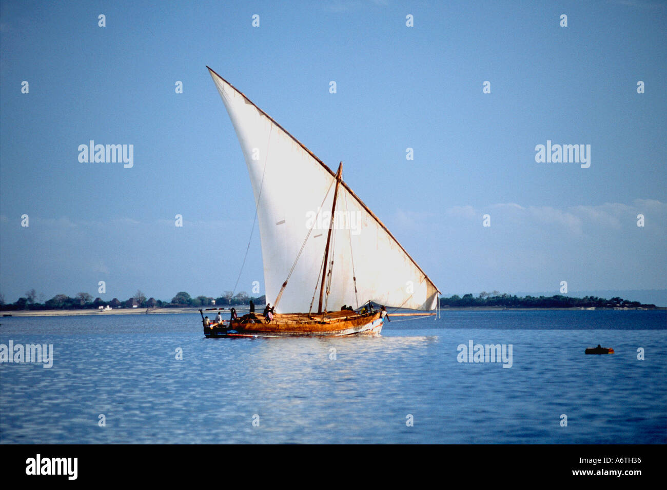 Dhow Indian Ocean Africa Stock Photo - Alamy