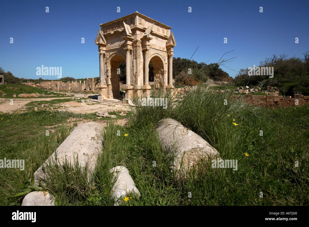 Gaddafi statue hi-res stock photography and images - Alamy