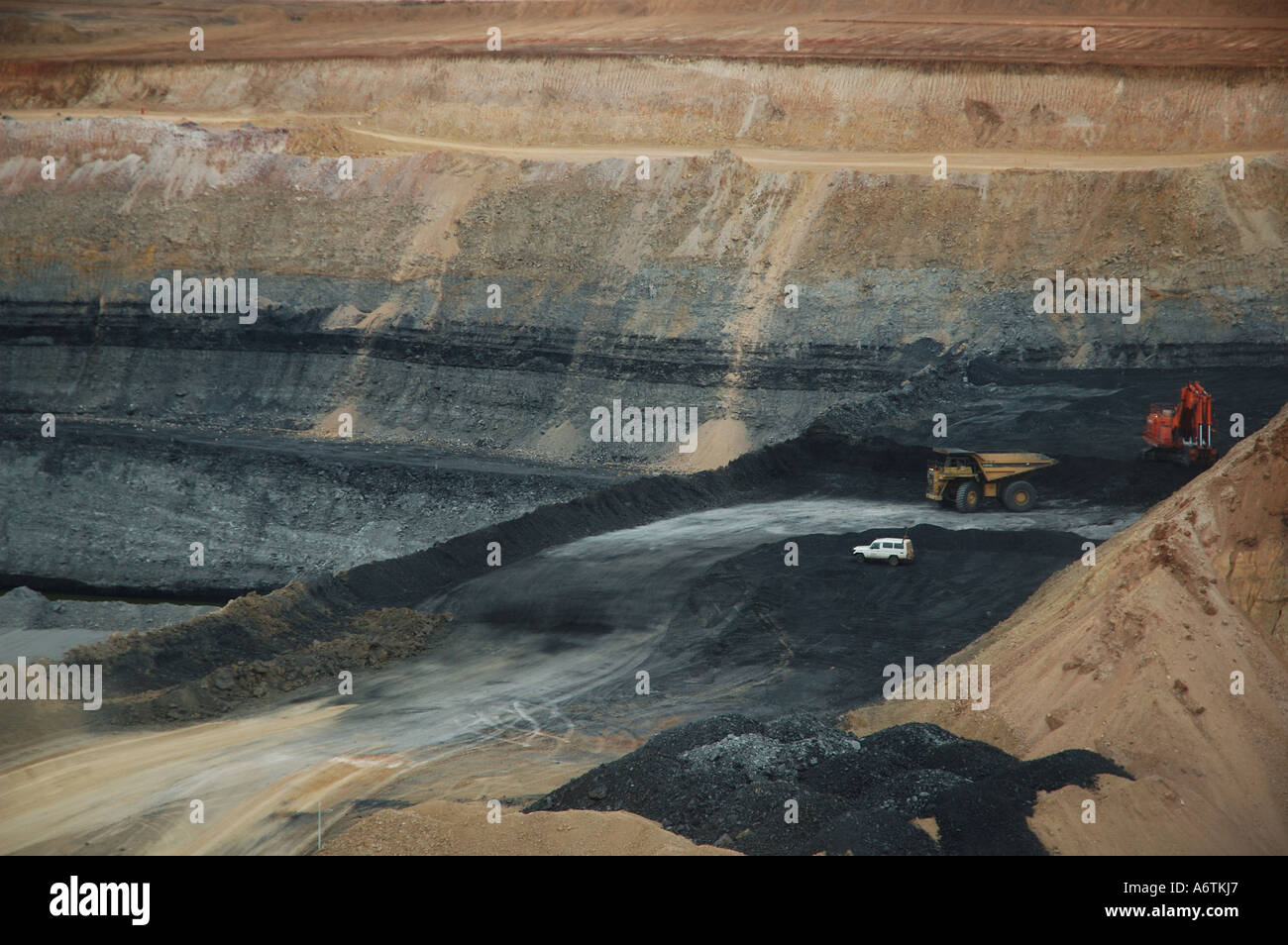 Open cut coal mine hi-res stock photography and images - Alamy