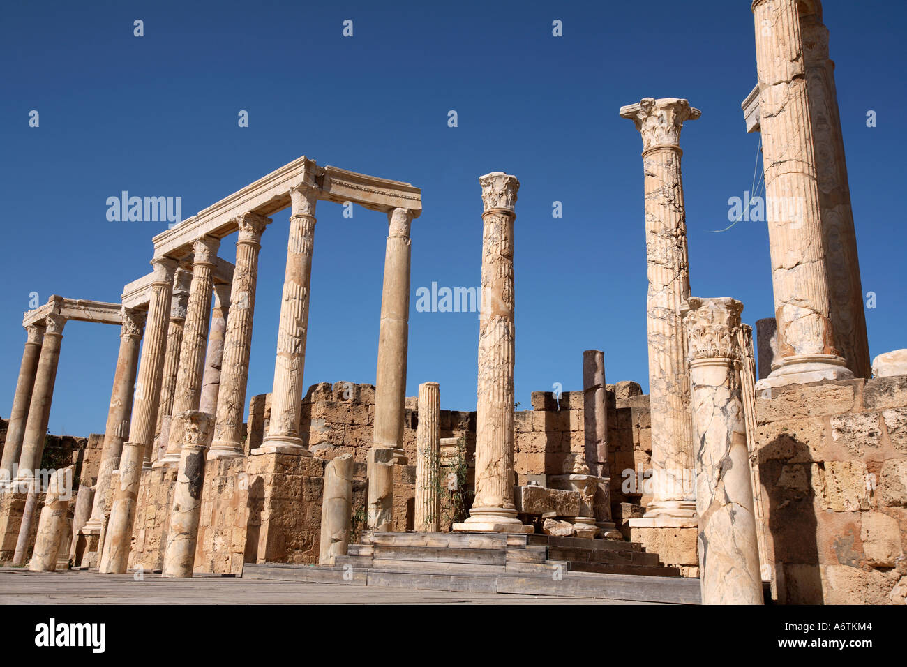 Gaddafi statue hi-res stock photography and images - Alamy