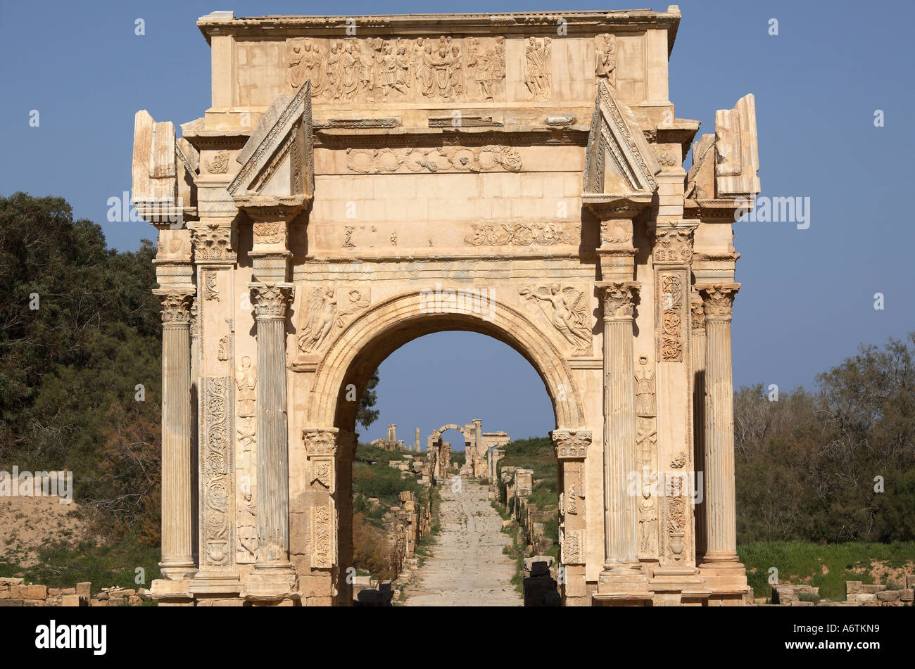 Gaddafi statue hi-res stock photography and images - Alamy