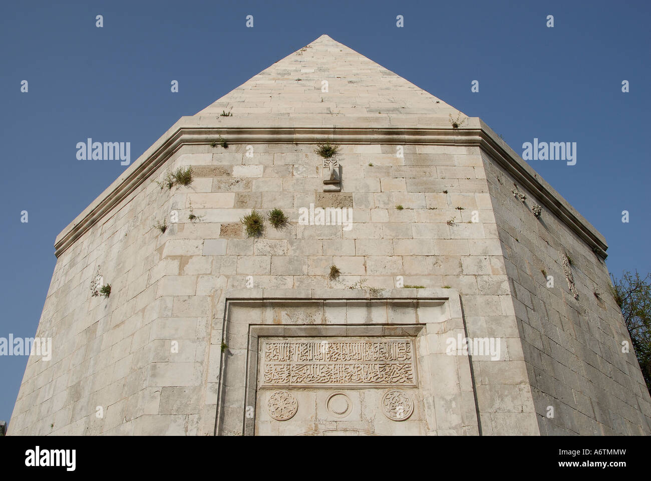 Very tall octagonal spire hi-res stock photography and images - Alamy