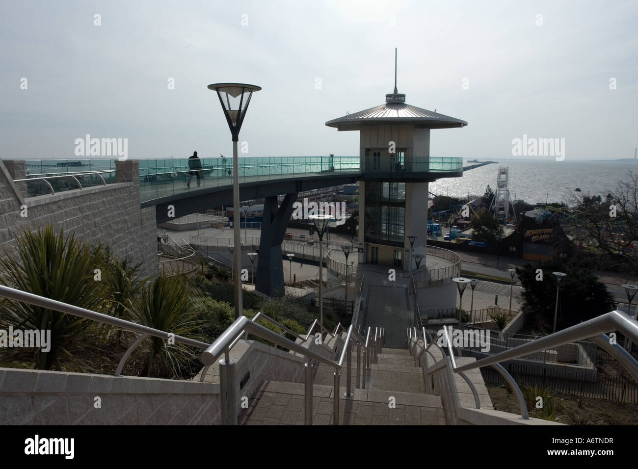Southend - the pier and cliff lift from Pier Hill Stock Photo - Alamy