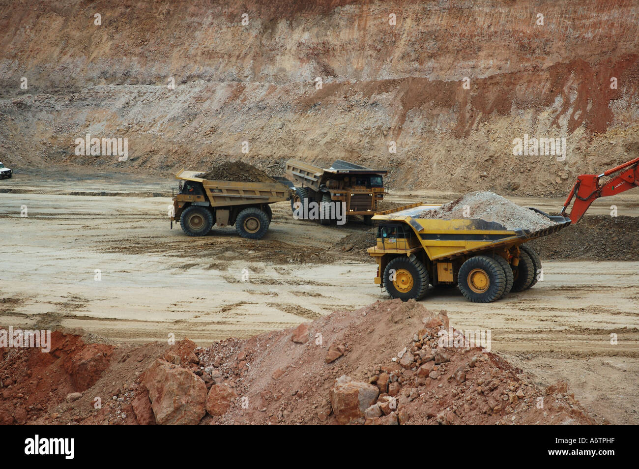 Overburden tip hi-res stock photography and images - Alamy