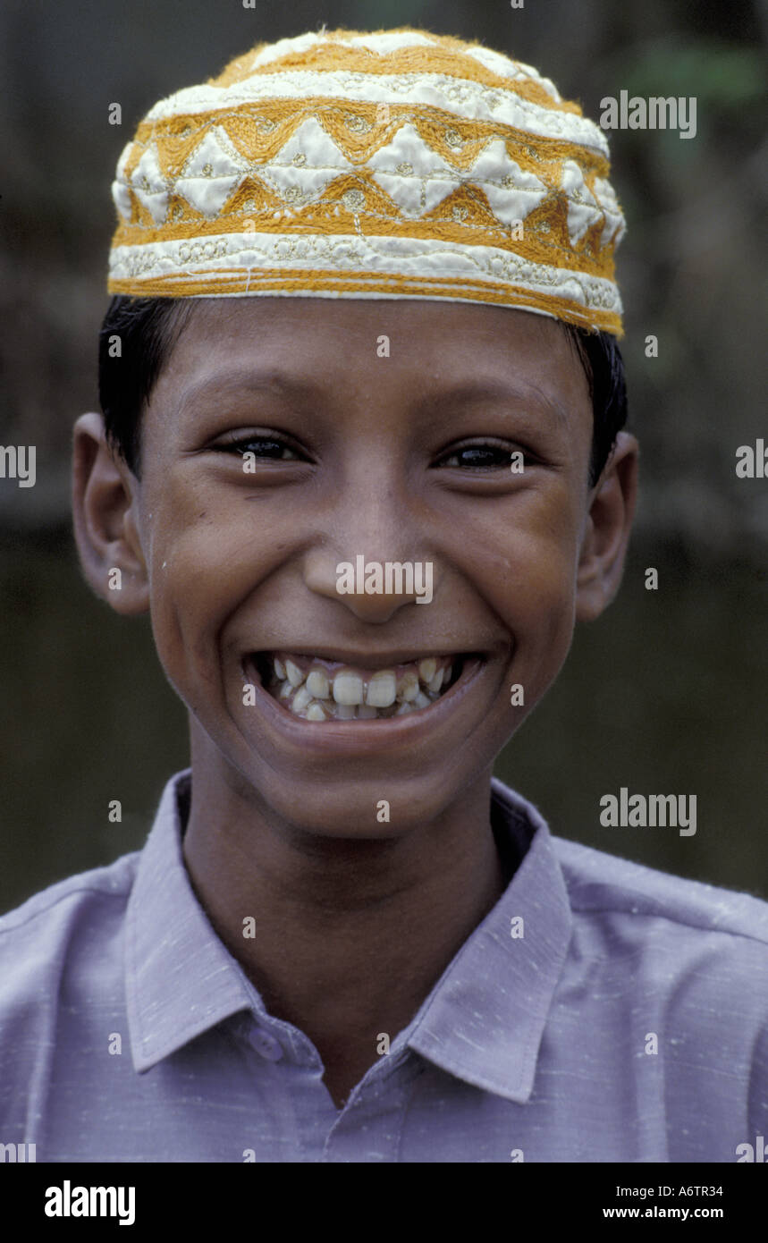 Bangladesh child close up hi-res stock photography and images - Alamy