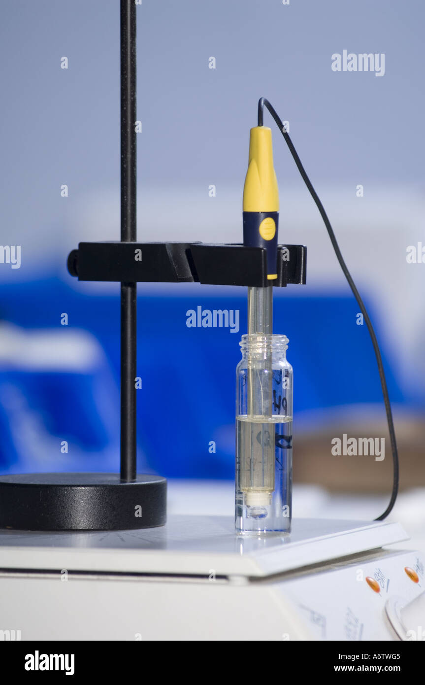 Glass electrode tube hi-res stock photography and images - Alamy