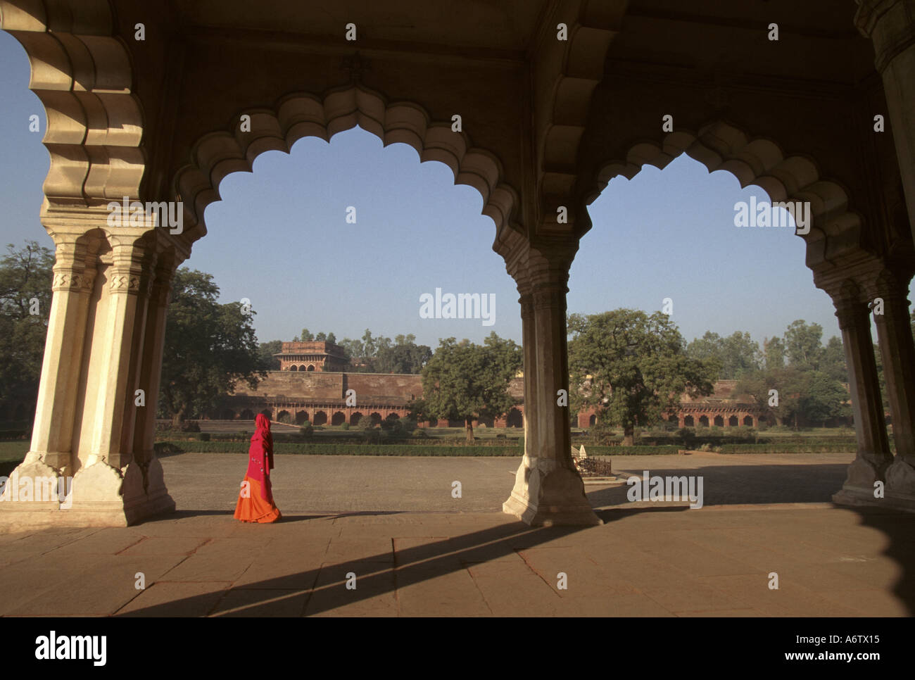 India, Agra, Red Fort (Agra Fort), Woman under arch, Diwan-I-Am, (MR ...