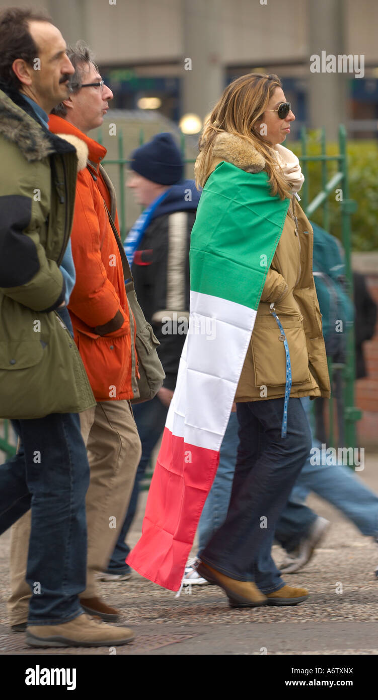 Woman wearing italian flag and rugby fans Stock Photo - Alamy