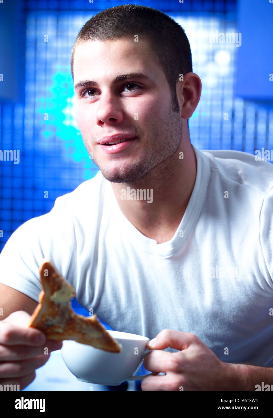 Man getting breakfast ready hi-res stock photography and images - Alamy