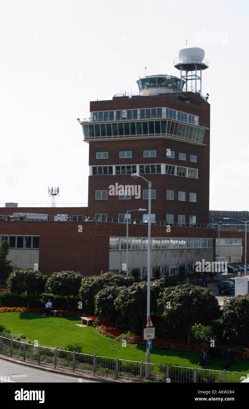 London Heathrow Airport control tower Stock Photo - Alamy