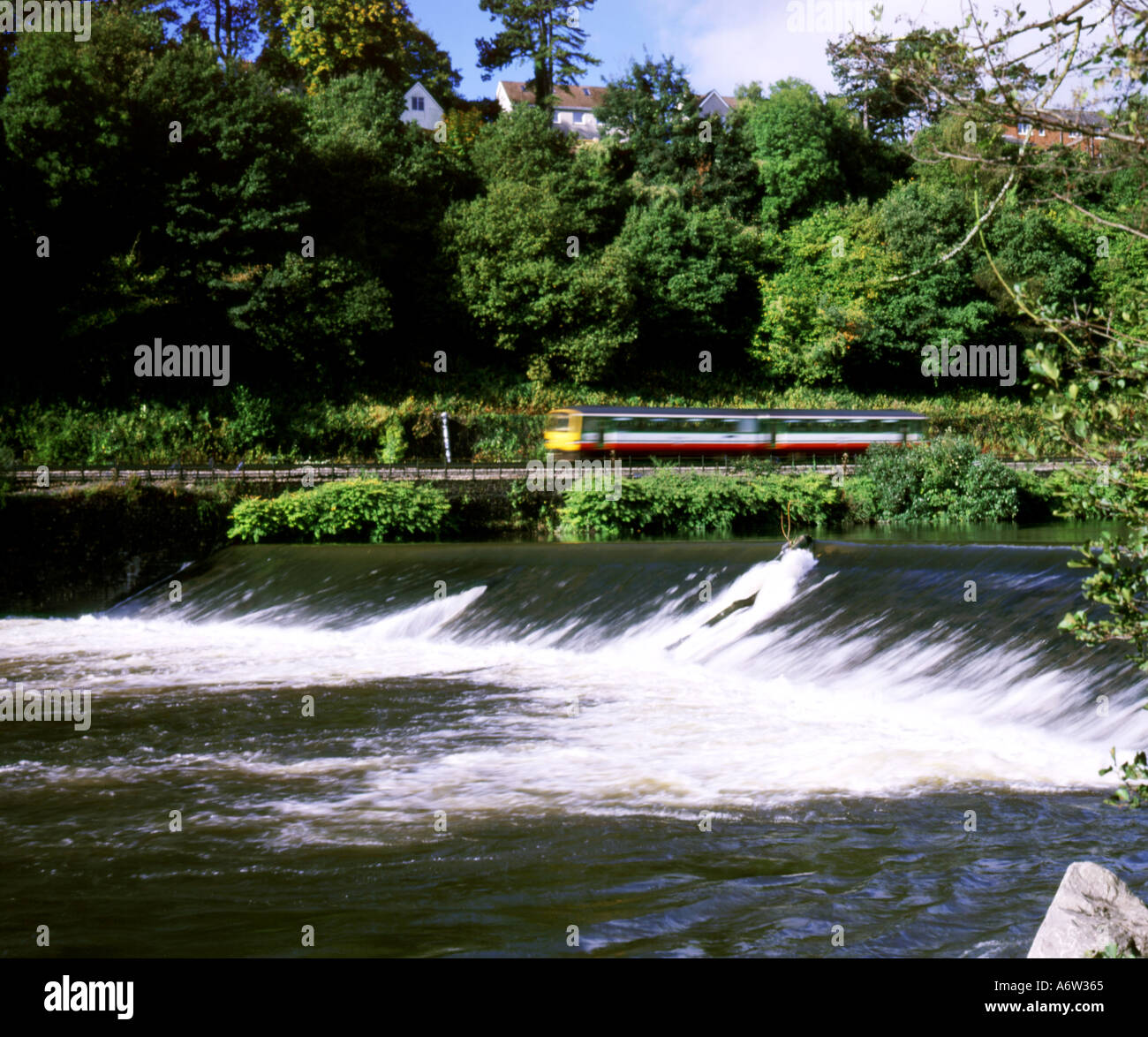 Valley lines train wales hi-res stock photography and images - Alamy