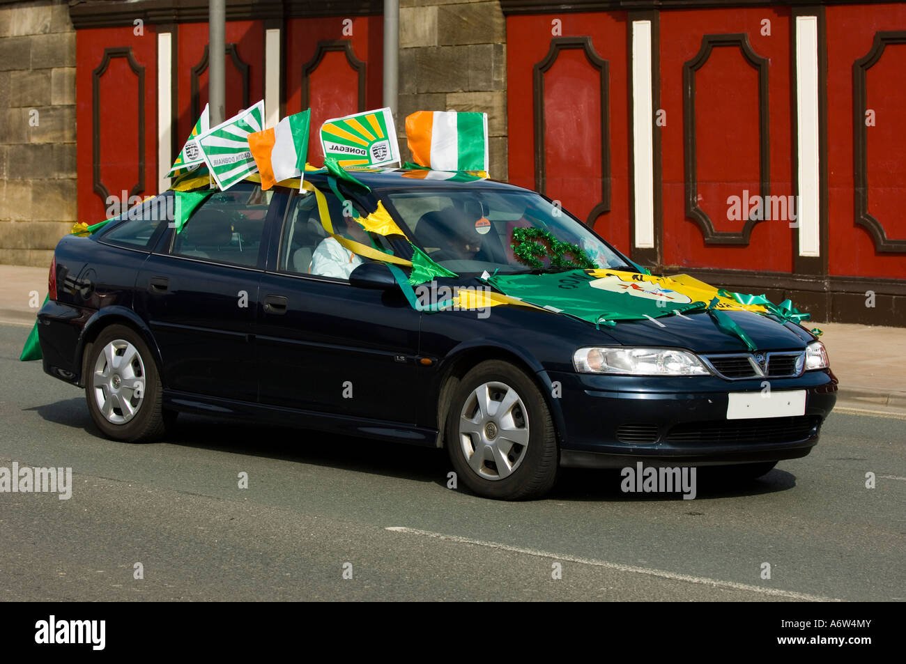 Ireland Celebrating Stock Photos & Ireland Celebrating Stock Images - Alamy