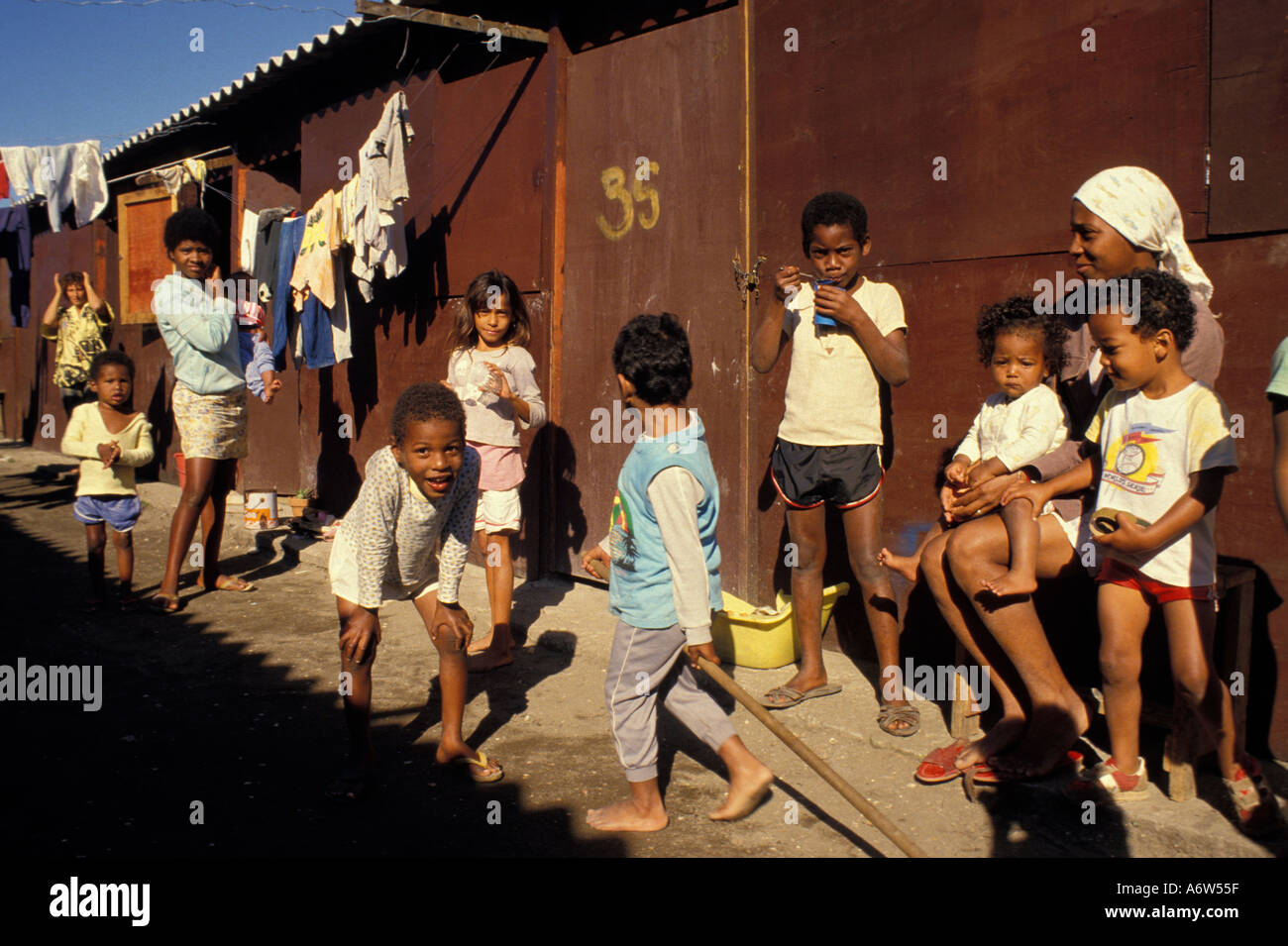 Poor children in slum favela hi-res stock photography and images - Alamy