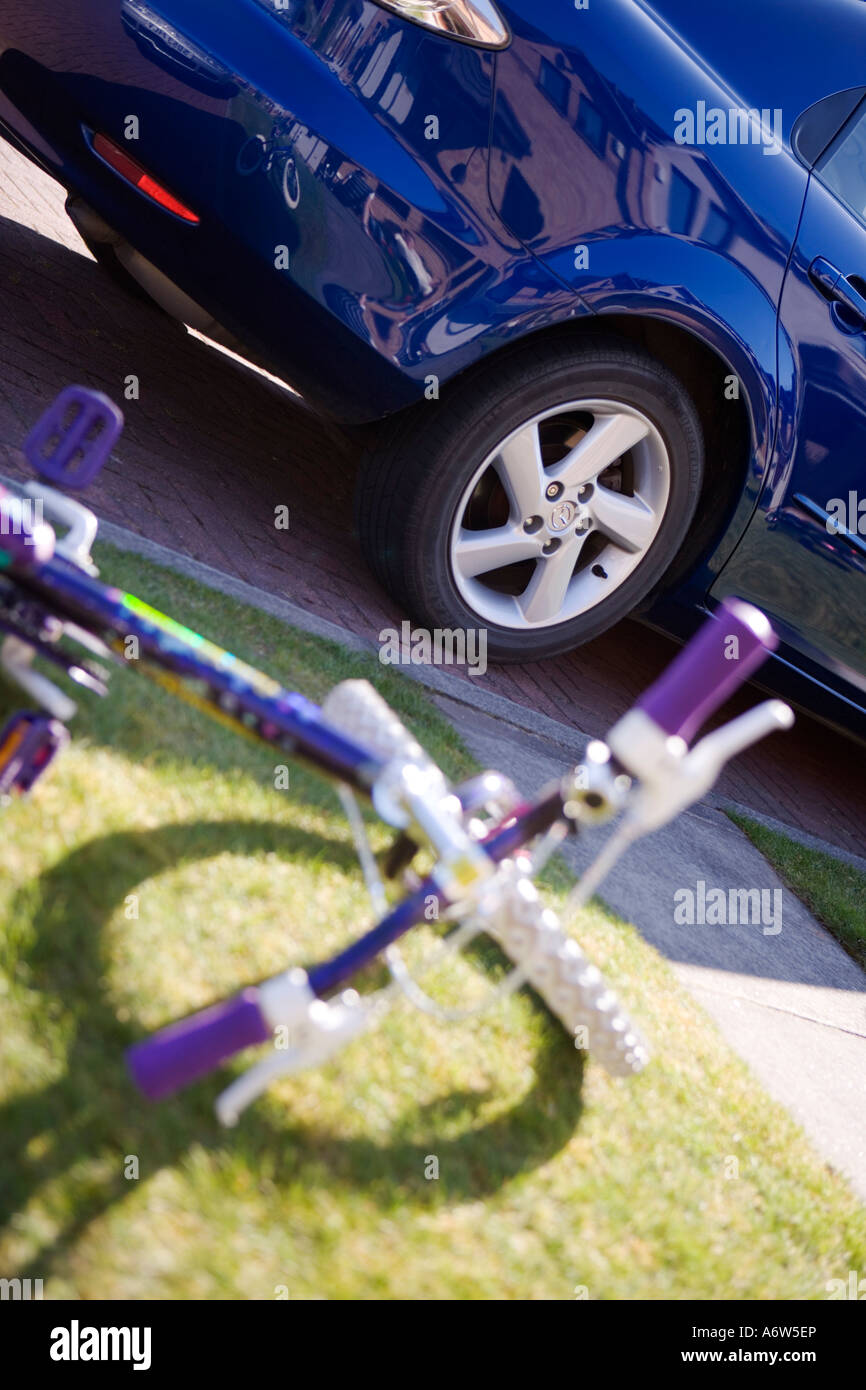SUBURBAN STREET SCENE WITH BIKE AND CAR Stock Photo - Alamy