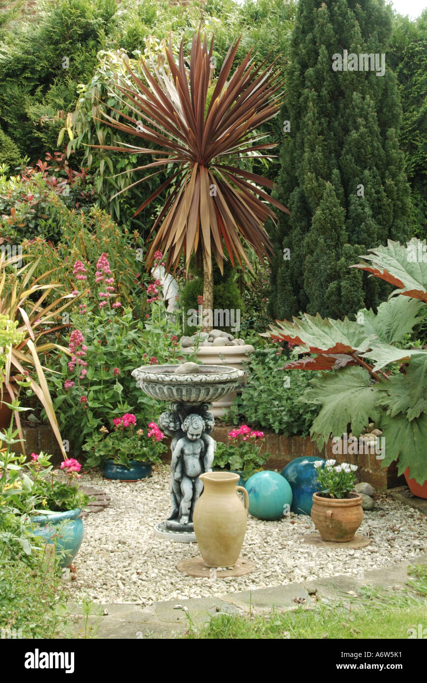 Garden Bird Bath Water Feature High Resolution Stock Photography and ...