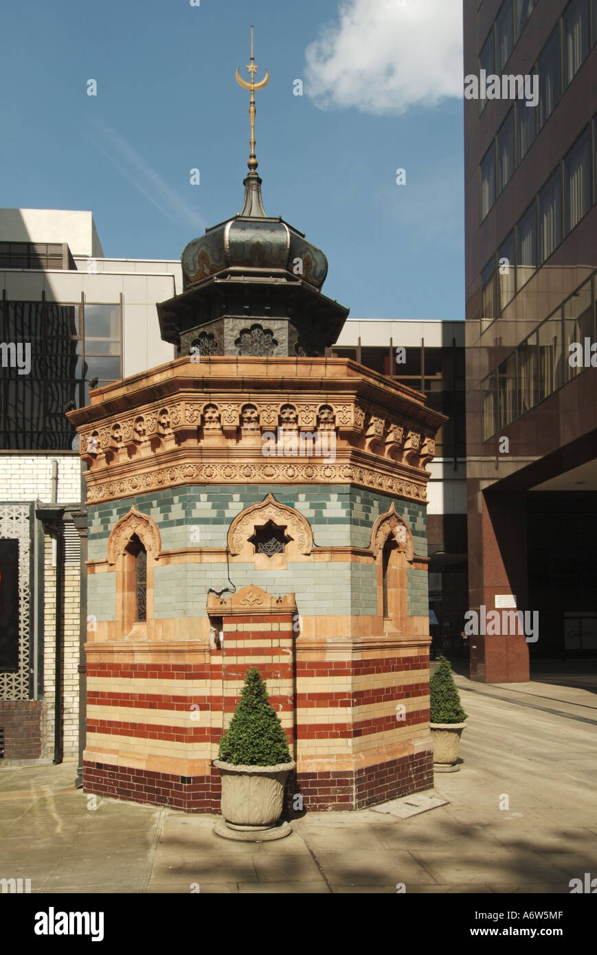 Bishopsgate area of London small building originally Turkish Baths ...