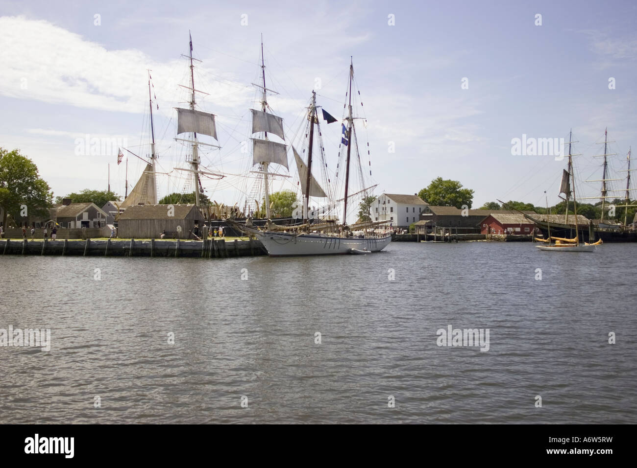 Navy seaport hi-res stock photography and images - Alamy