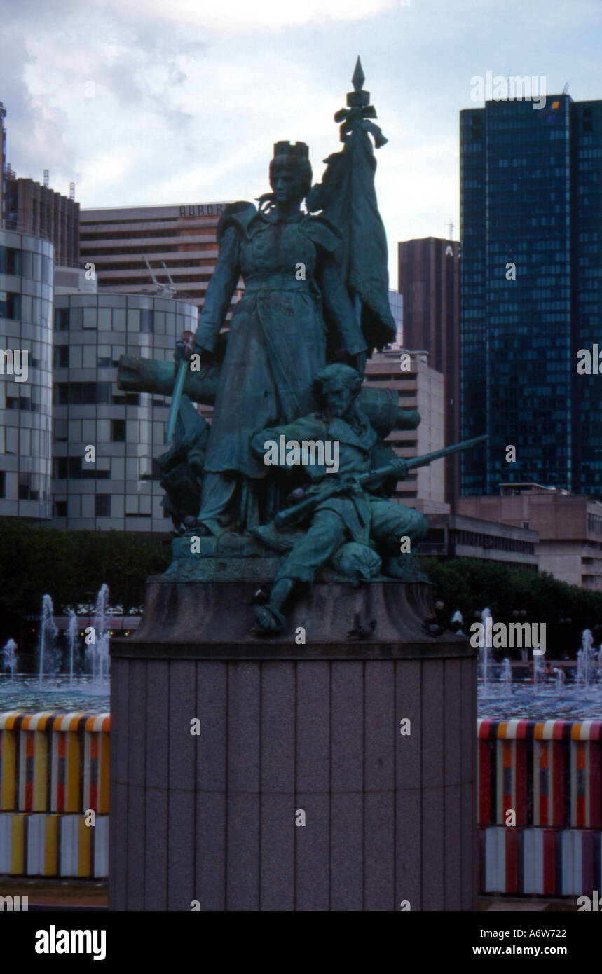 defence square status paris france Stock Photo - Alamy
