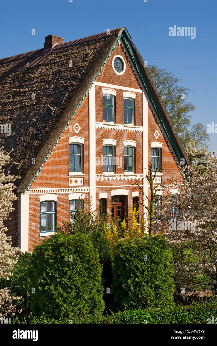 Old farm house, Altes Land Area near Hamburg, Lower Saxony, Germany ...