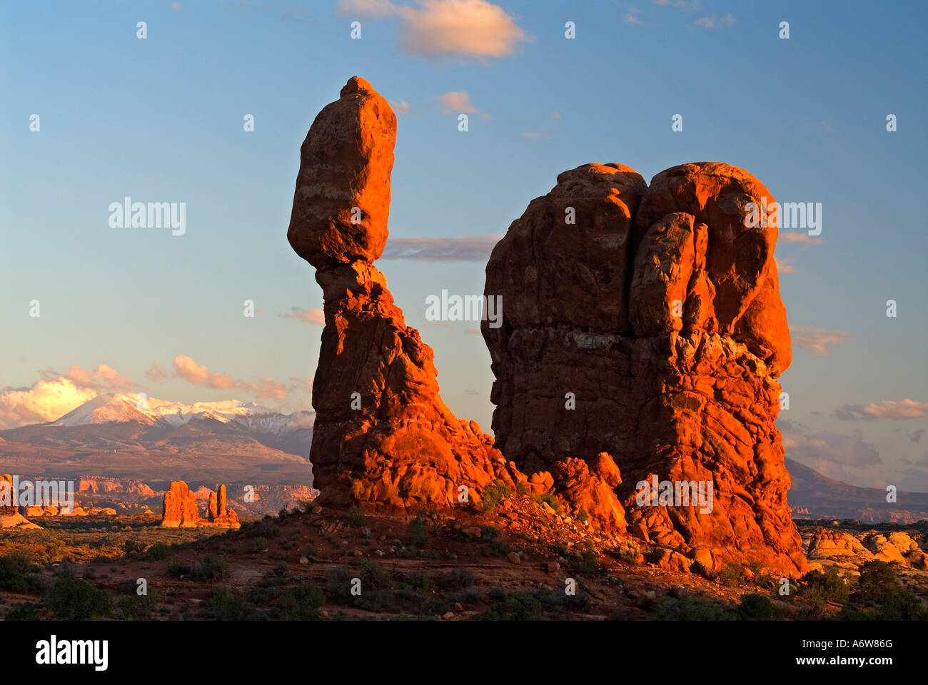 Balancing redrock boulder Balanced Rock at sunset Arches National Park ...