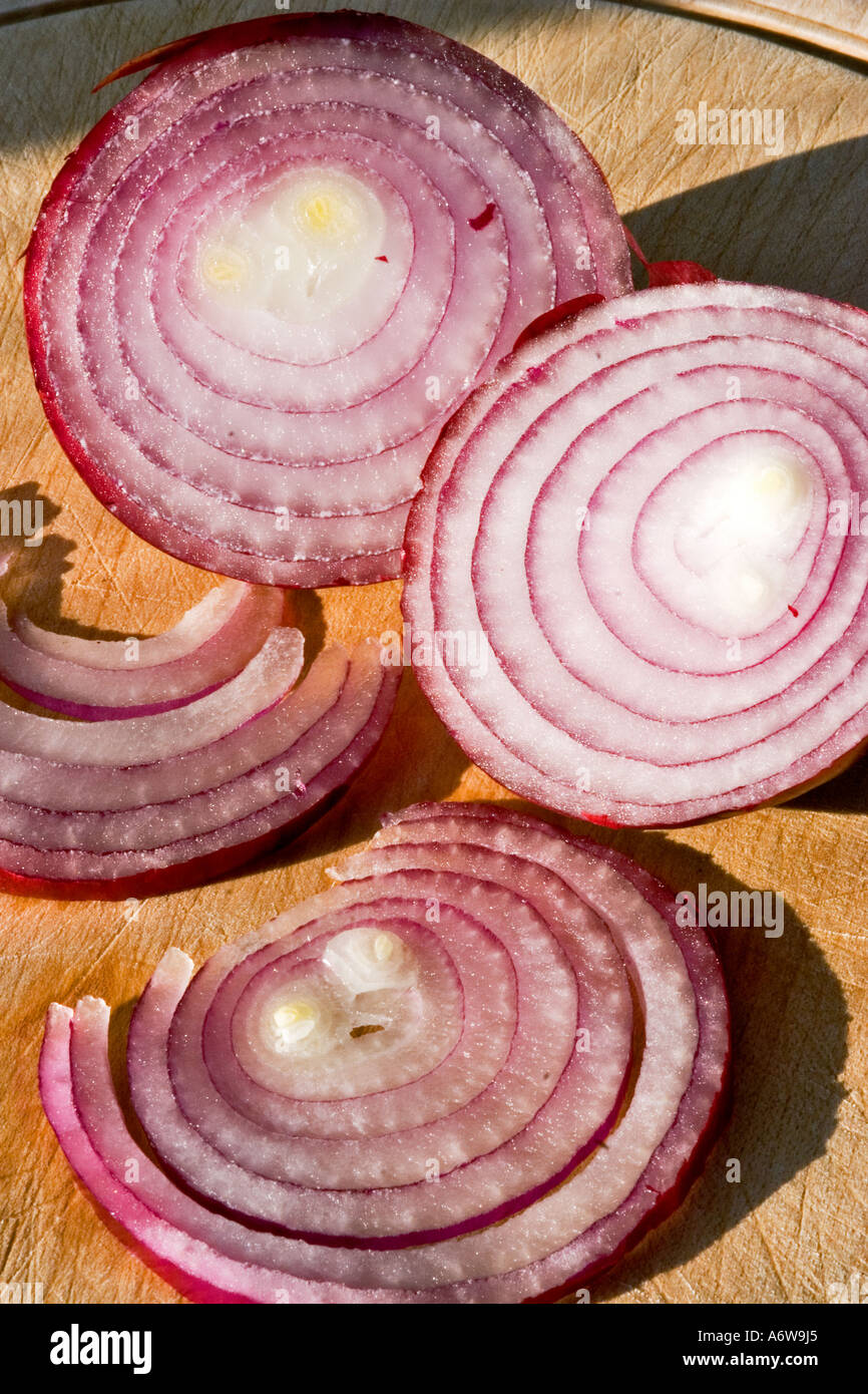 ONION 'RED PEARL' Stock Photo - Alamy
