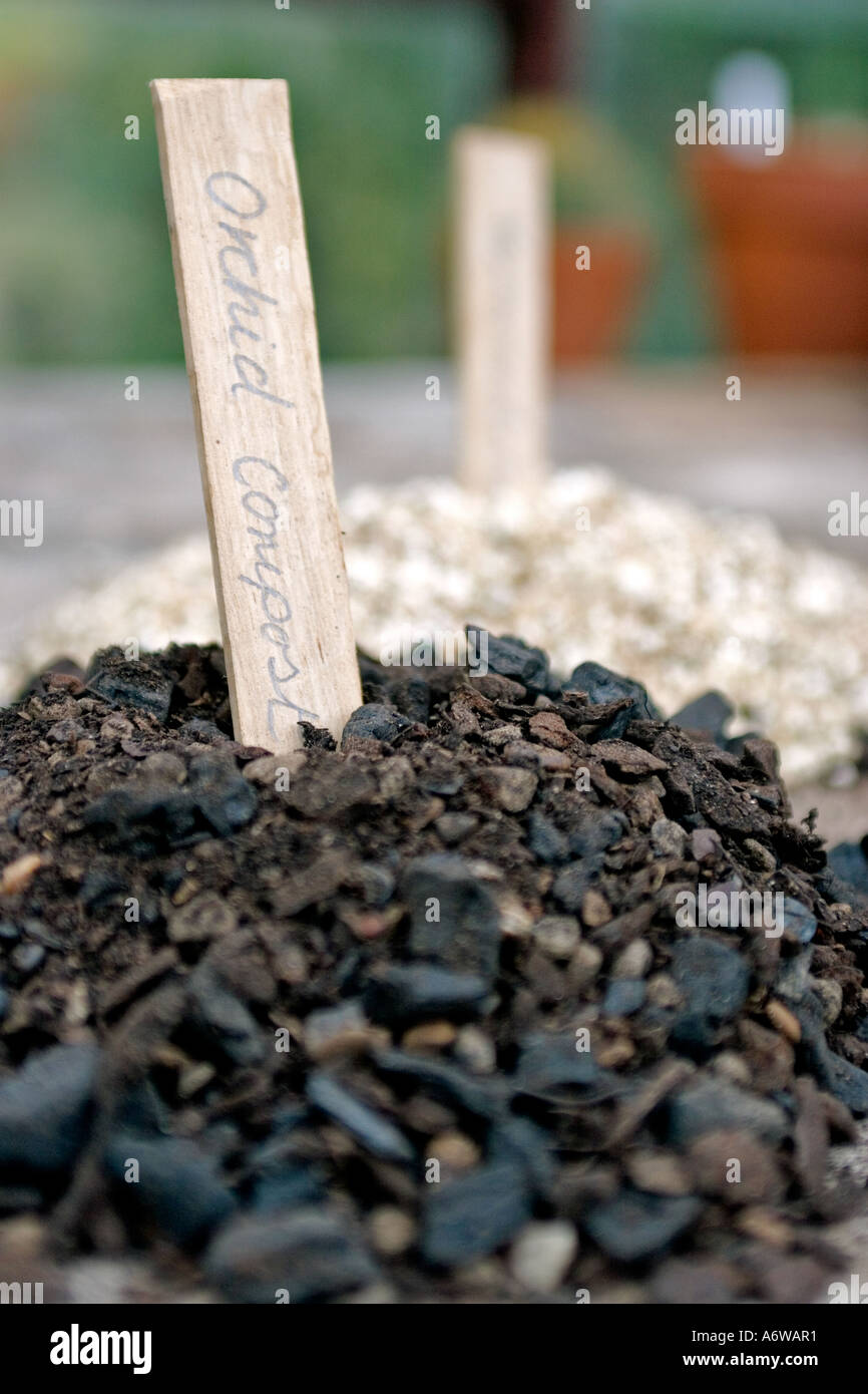 Pure compost hi-res stock photography and images - Alamy