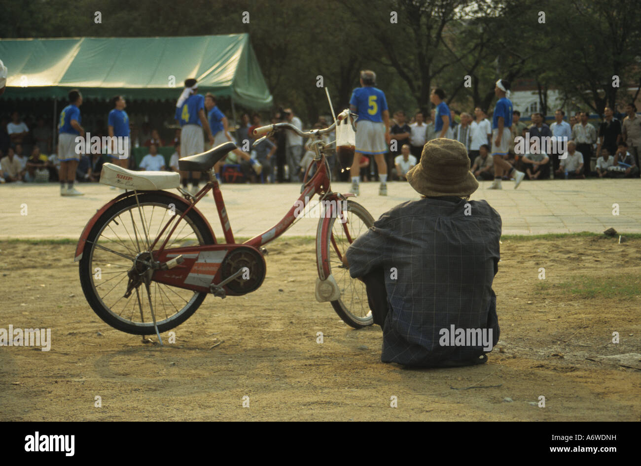 Takraw Game. Bangkok, Thailand Stock Photo - Alamy