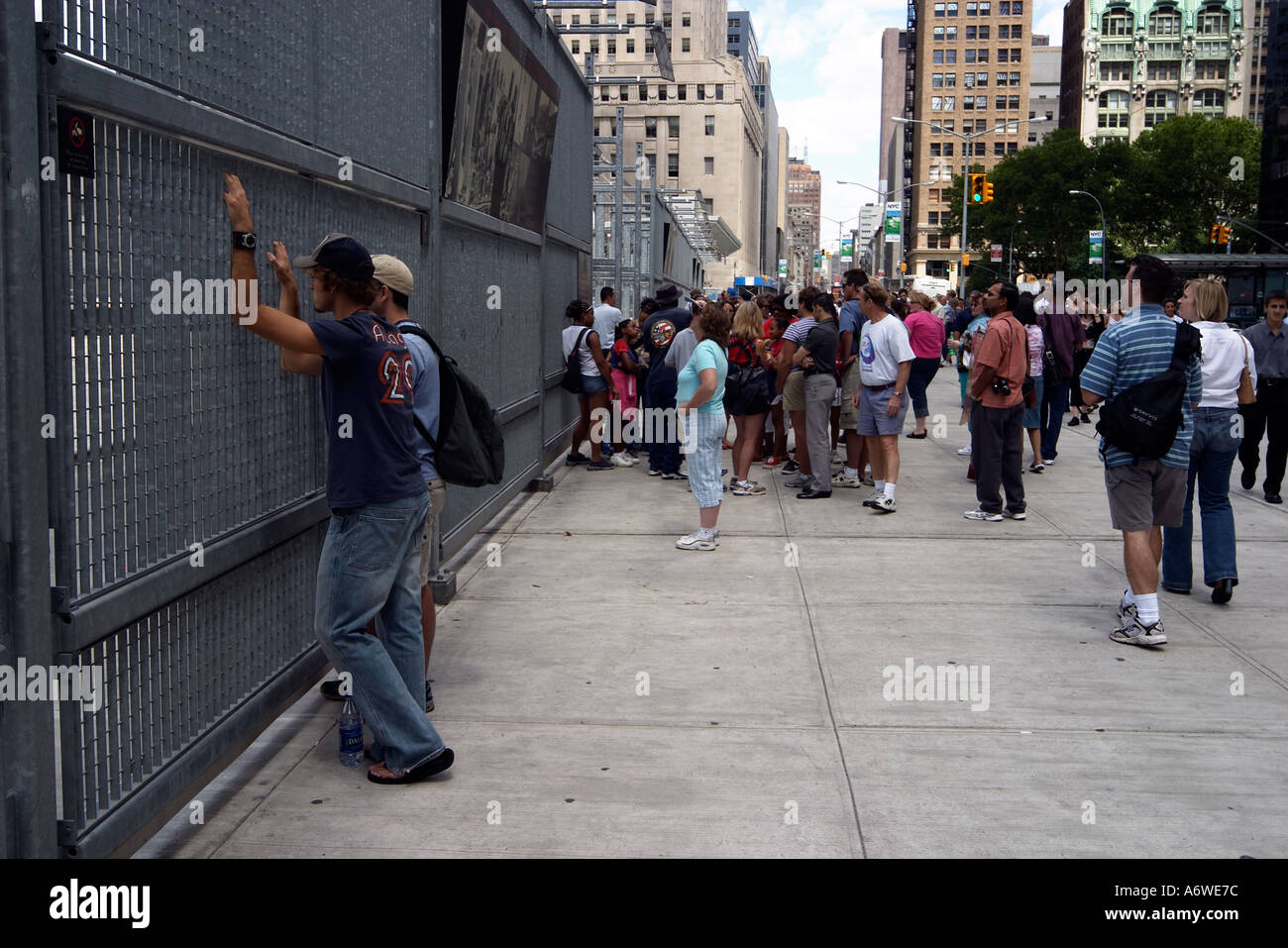Tourists at the World Trade Center ground zero site Stock Photo - Alamy