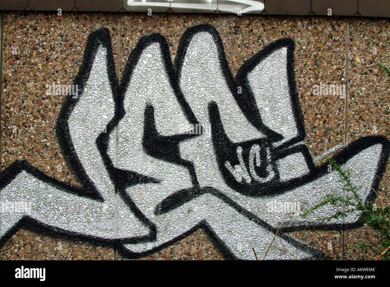 graffiti graf tagtagging spraypaint aerosol art crime youth modern ...