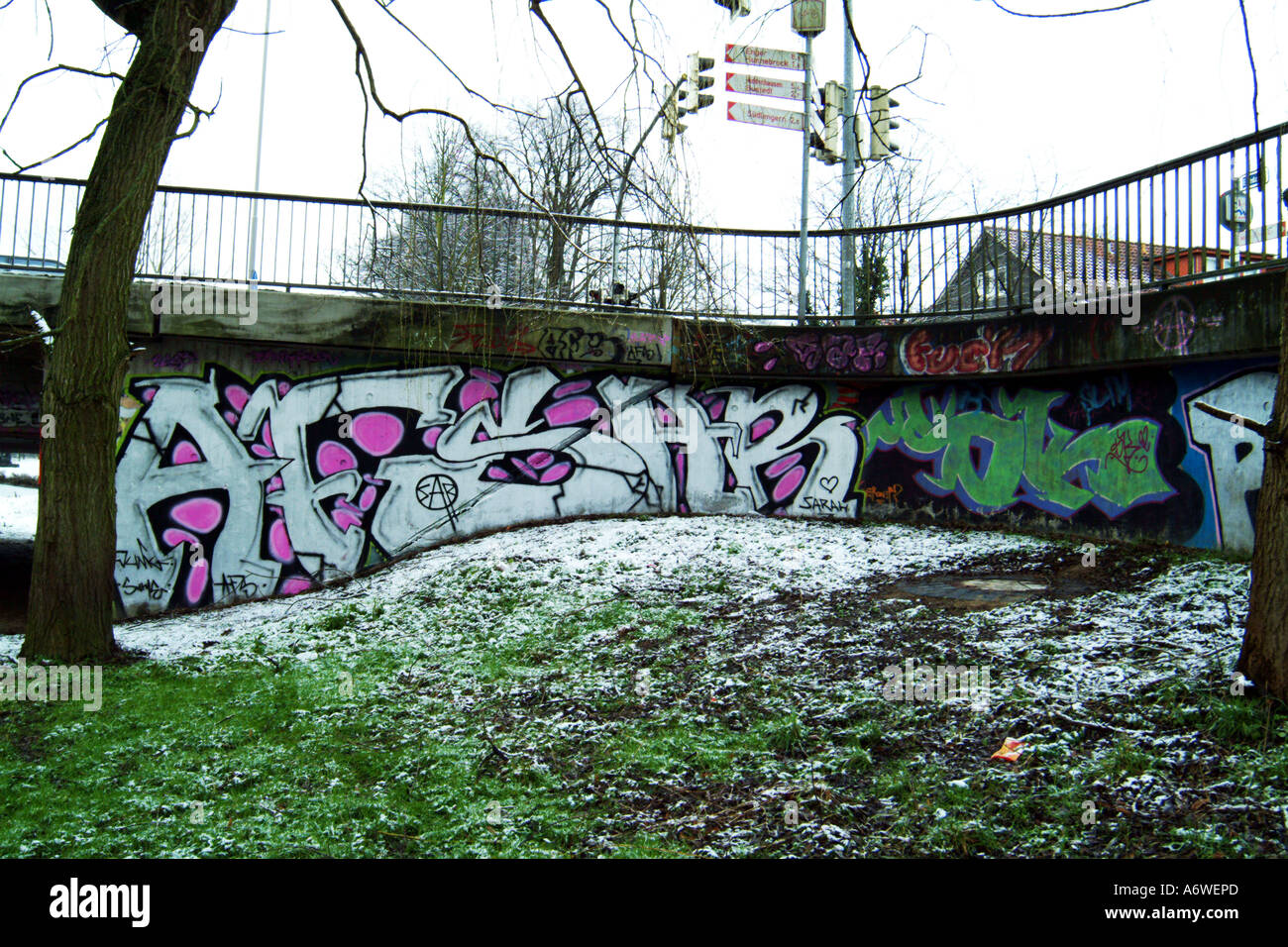 graffiti graf tagtagging spraypaint aerosol art crime youth modern ...