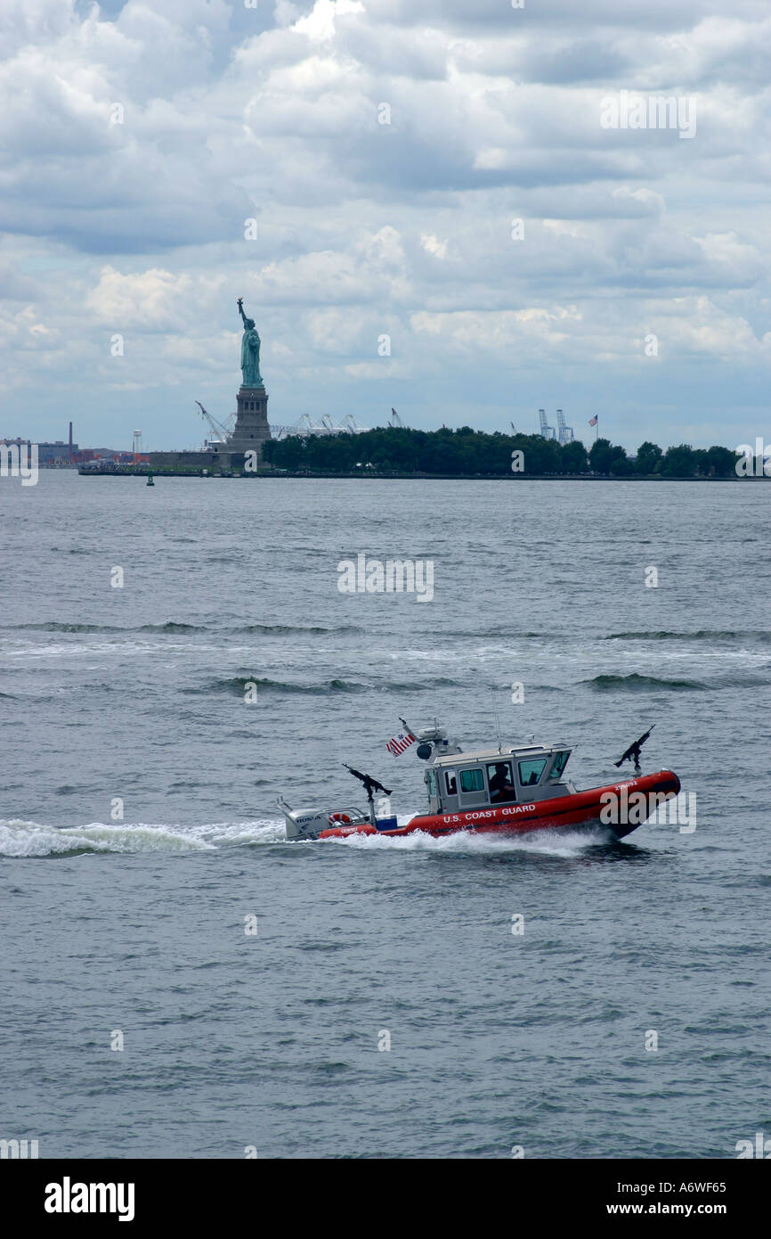 Us coast guard statue of liberty hi-res stock photography and images ...