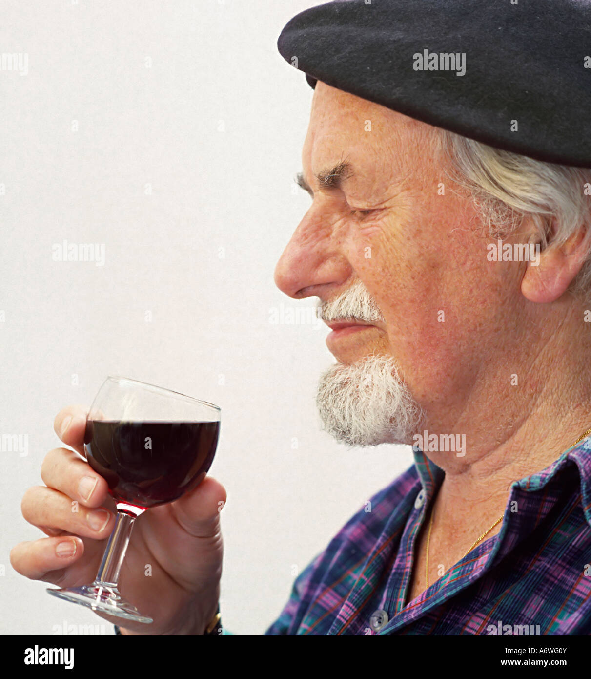 Frenchman french cap red wine glass hi-res stock photography and images ...