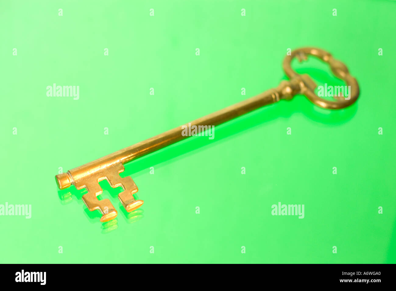 Old Brass Key Stock Photo - Alamy