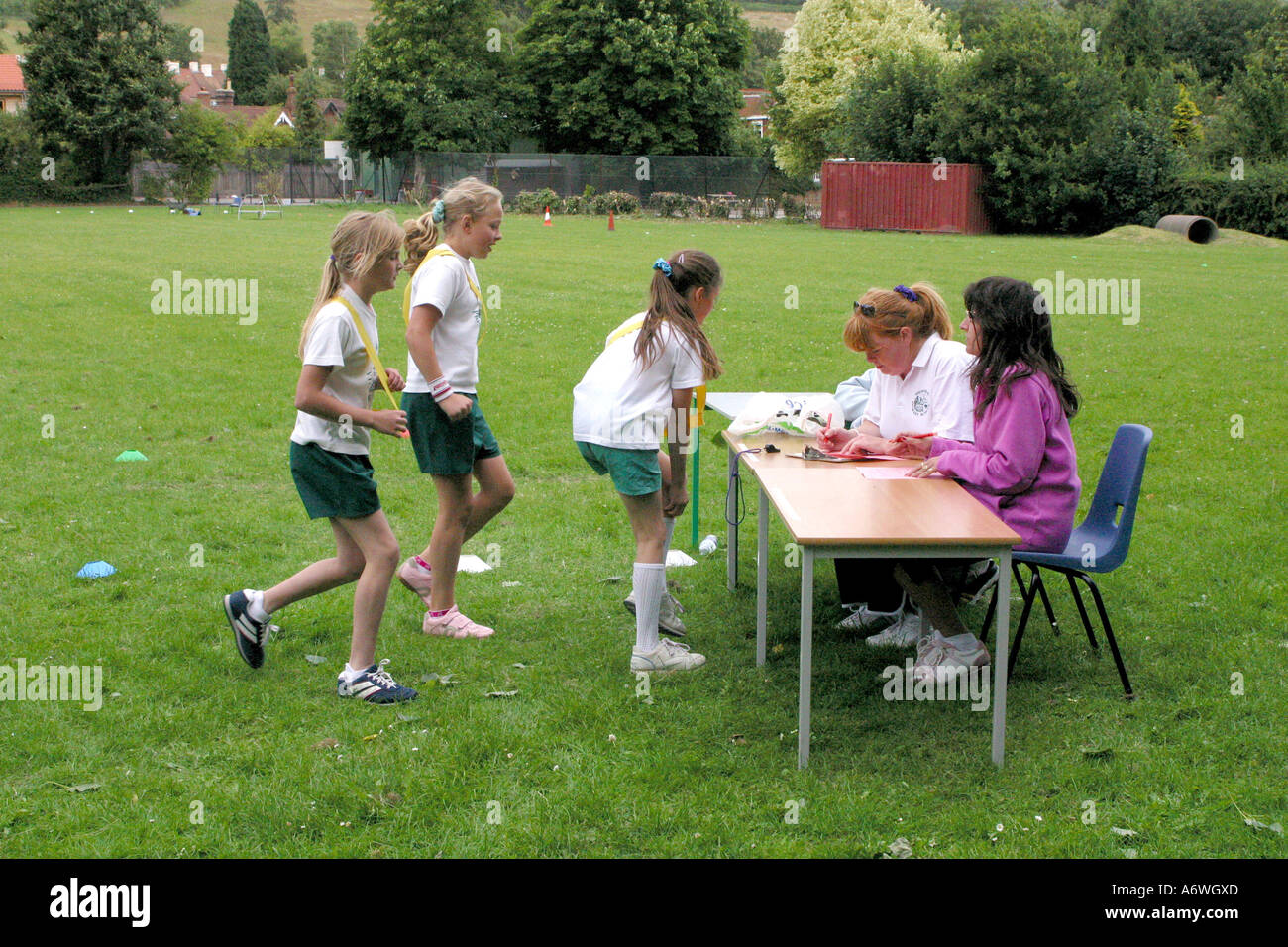 Primary school sports day race Stock Photo - Alamy